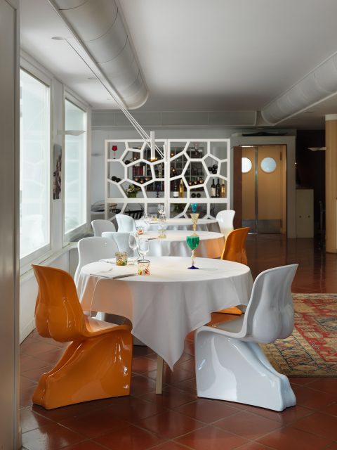 Opus Incertum - Interior Store - Biblioteca industriala - design modern